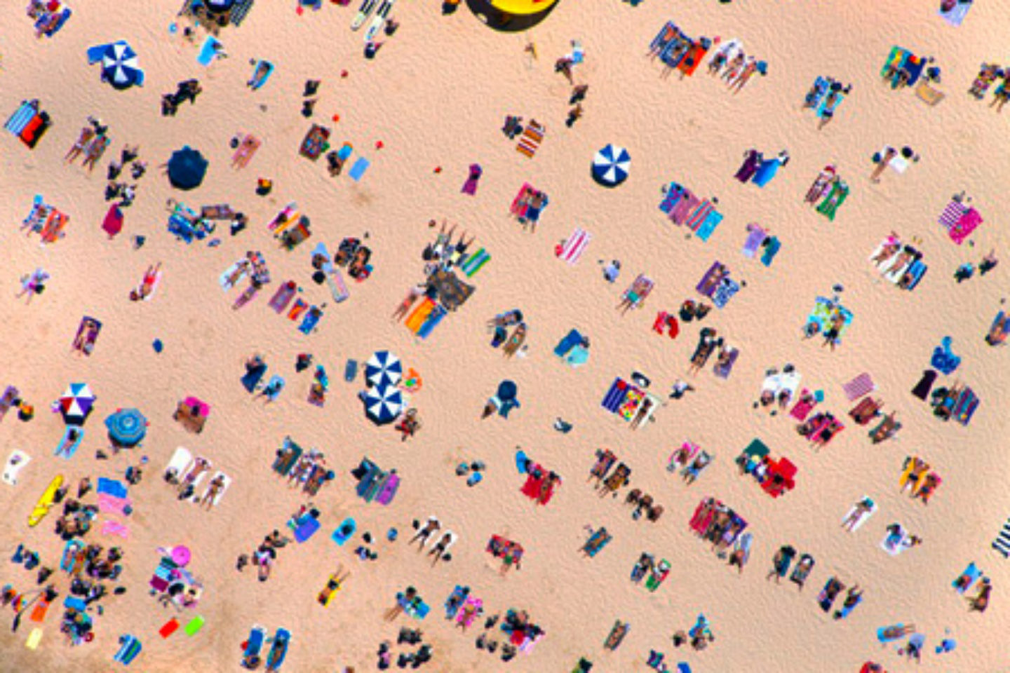 Lin Yung Cheng's Observations Of Society - IGNANT