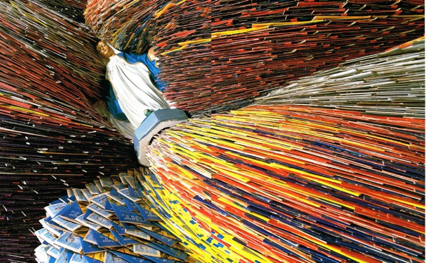 Magazine Sculptures - IGNANT