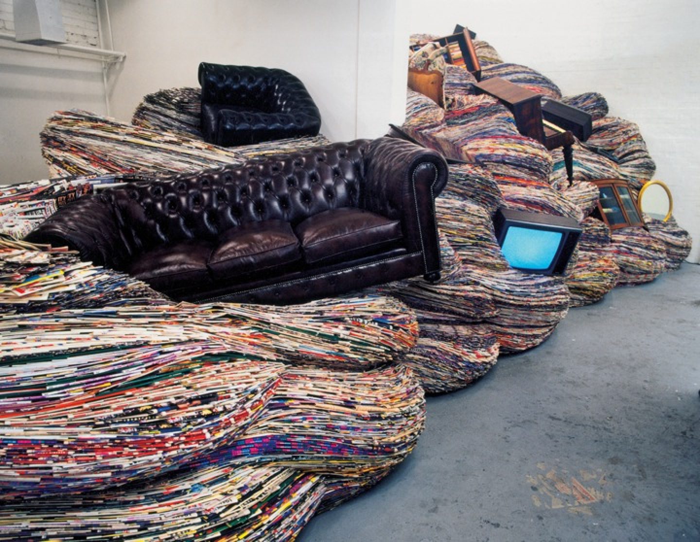 Magazine Sculptures - IGNANT