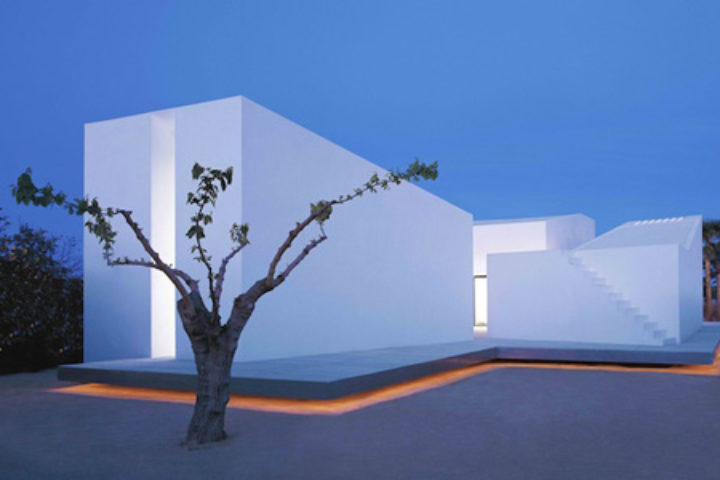 Andrew Maynard's Tower House Is Made Up Of Seven Small Blocks - IGNANT