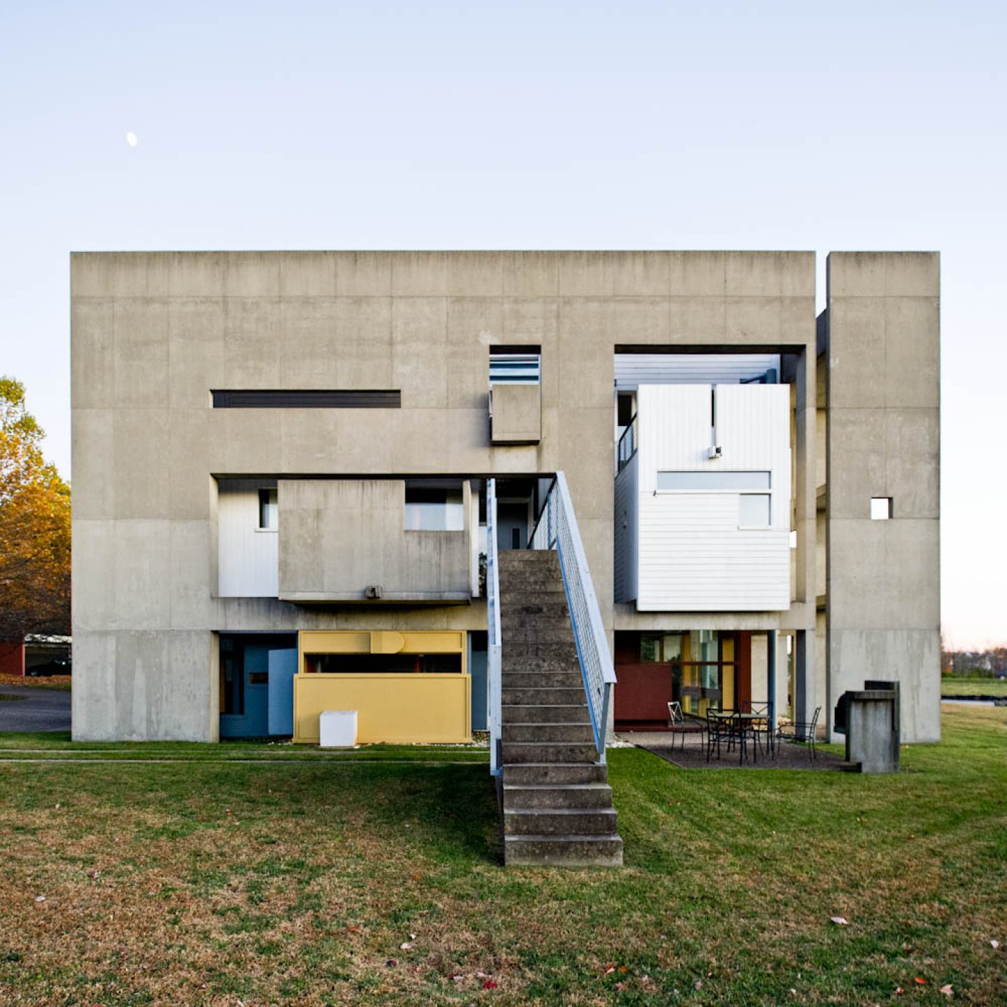 Miller House by Jose Oubrerie - IGNANT
