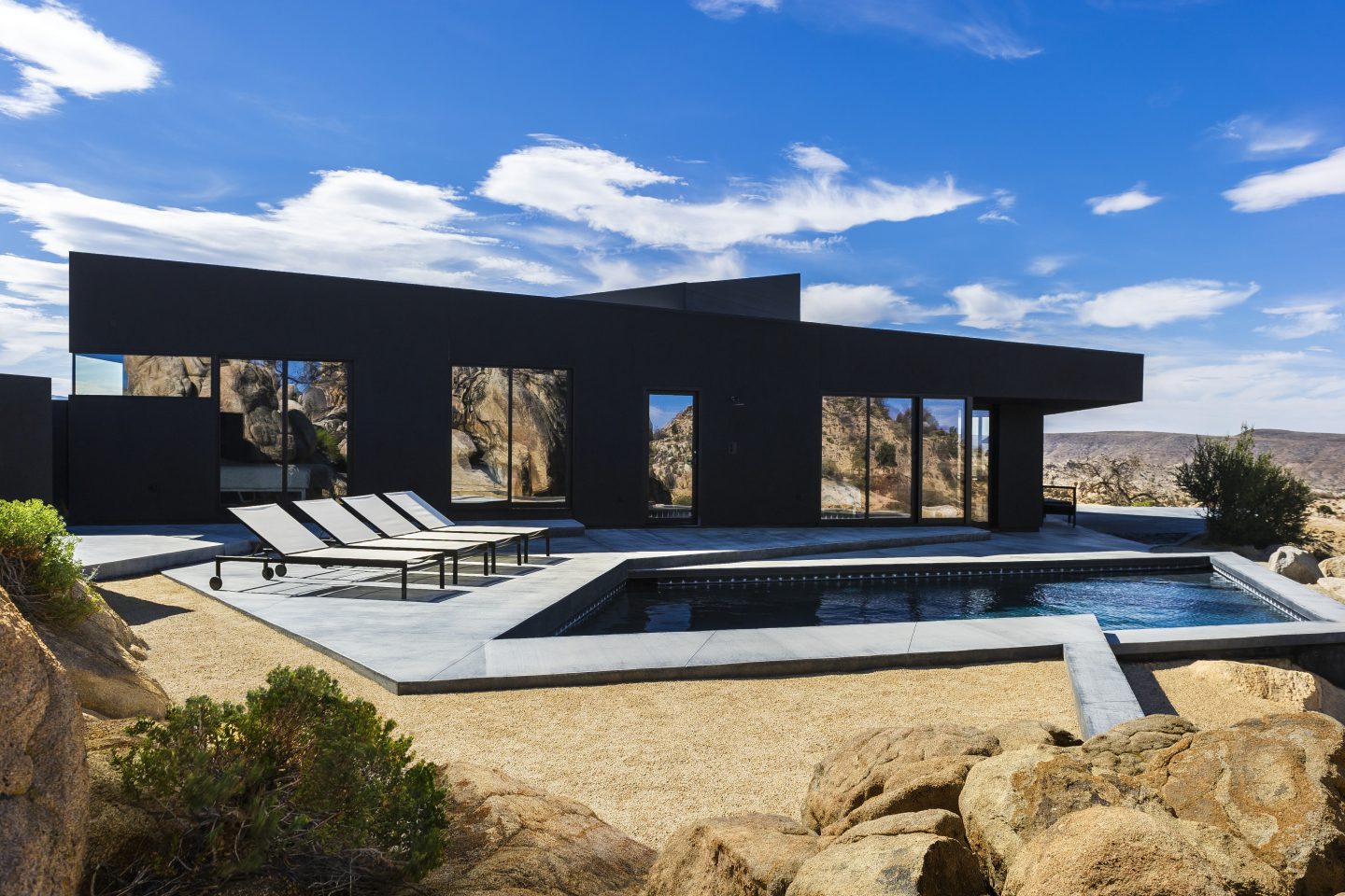 Top 10 Black Homes - IGNANT