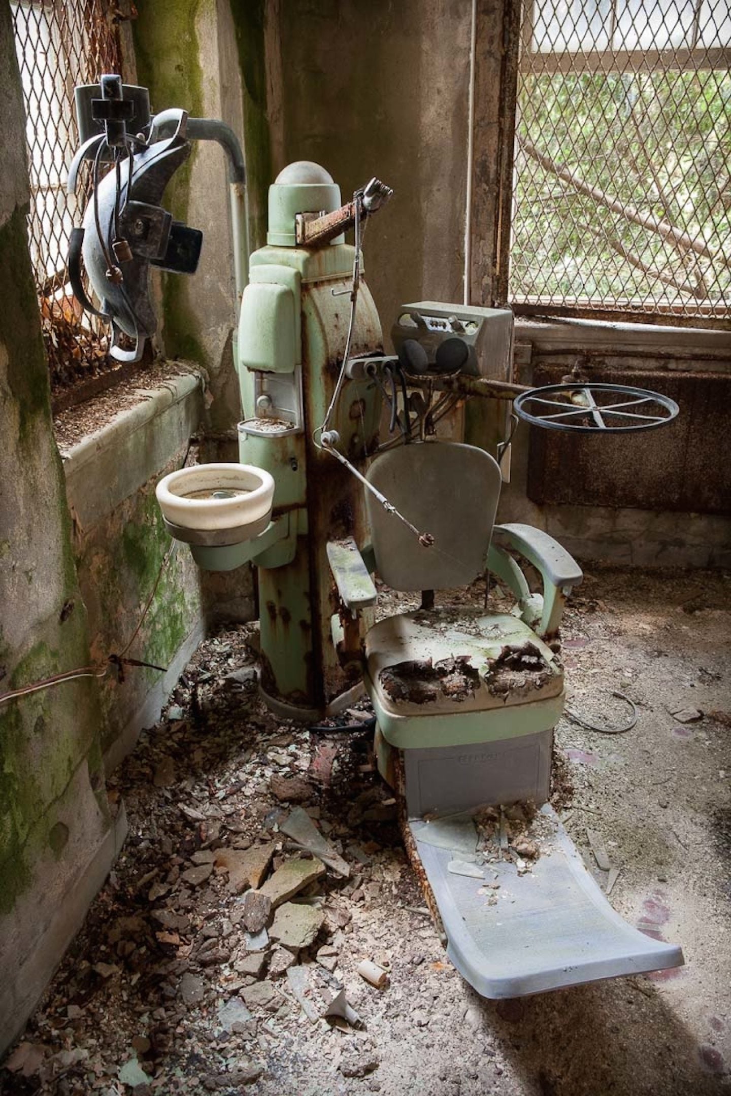 American Asylums by Jeremy Harris - IGNANT