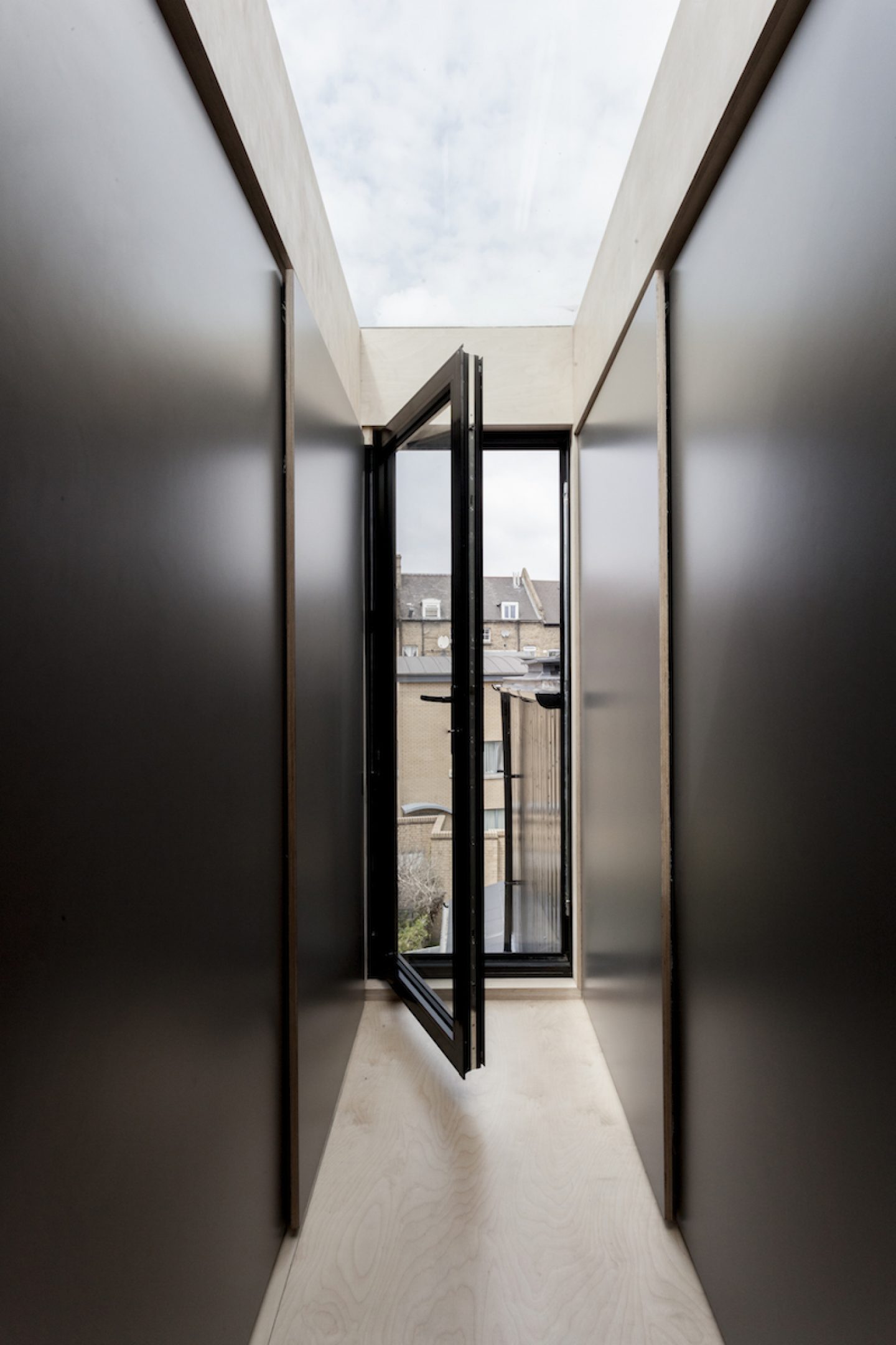 Plywood House by Simon Astridge - IGNANT