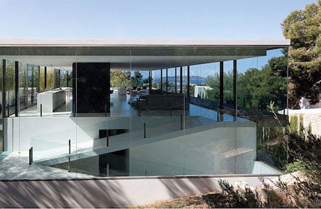 AABE Designed A Translucent House With Spectacular Views Of The ...