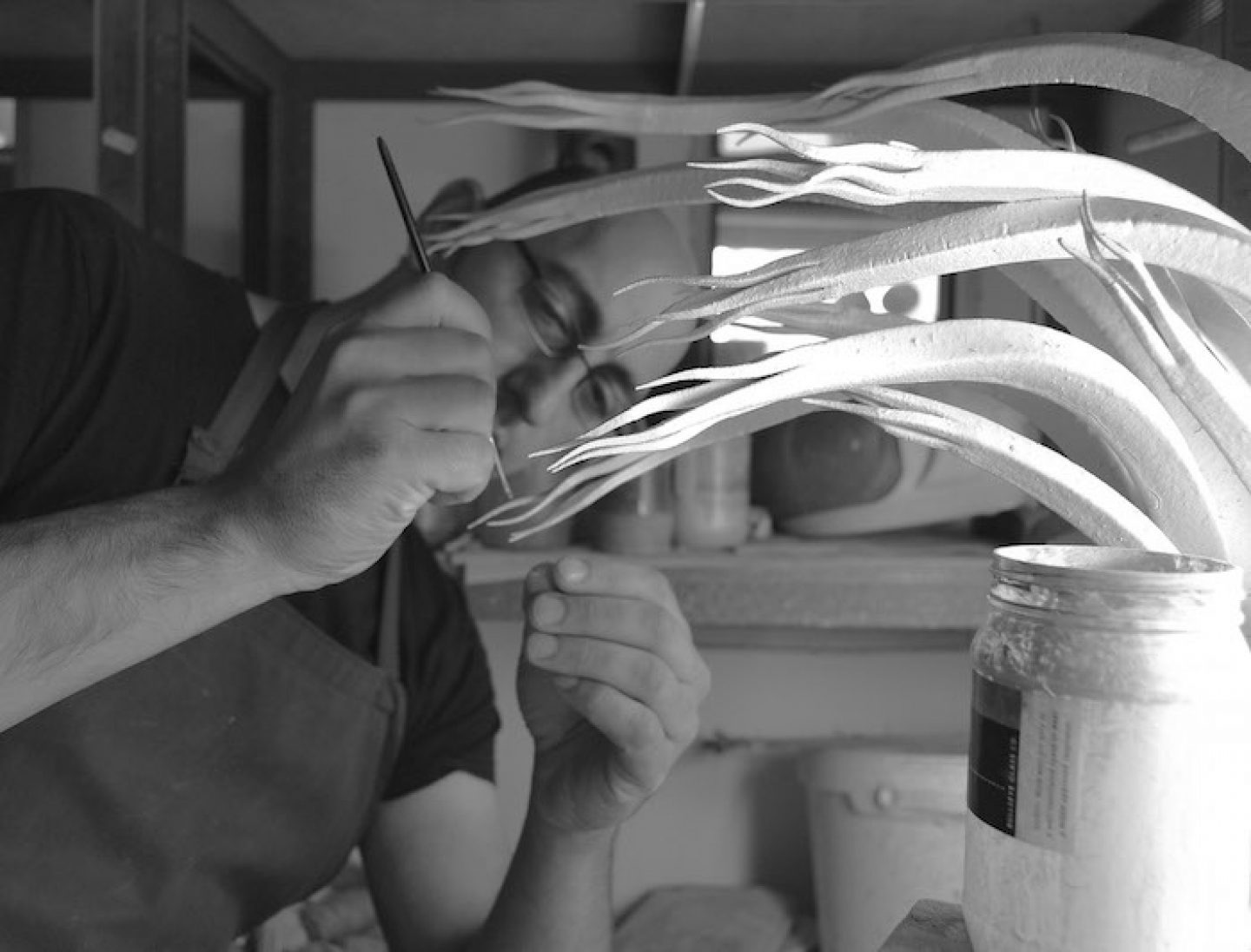 Alberto Bustos Creates Delicate Grass Sculptures Made of Ceramic - IGNANT