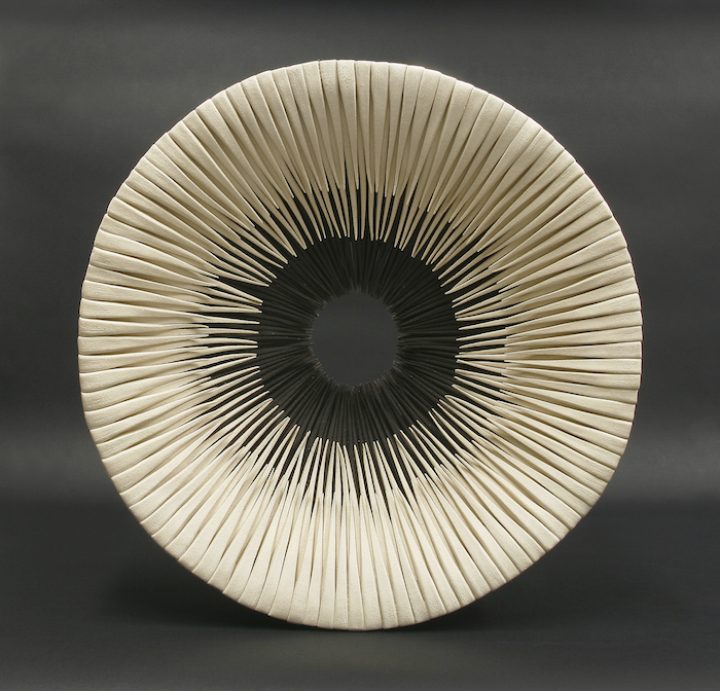 Alberto Bustos Creates Delicate Grass Sculptures Made of Ceramic - IGNANT