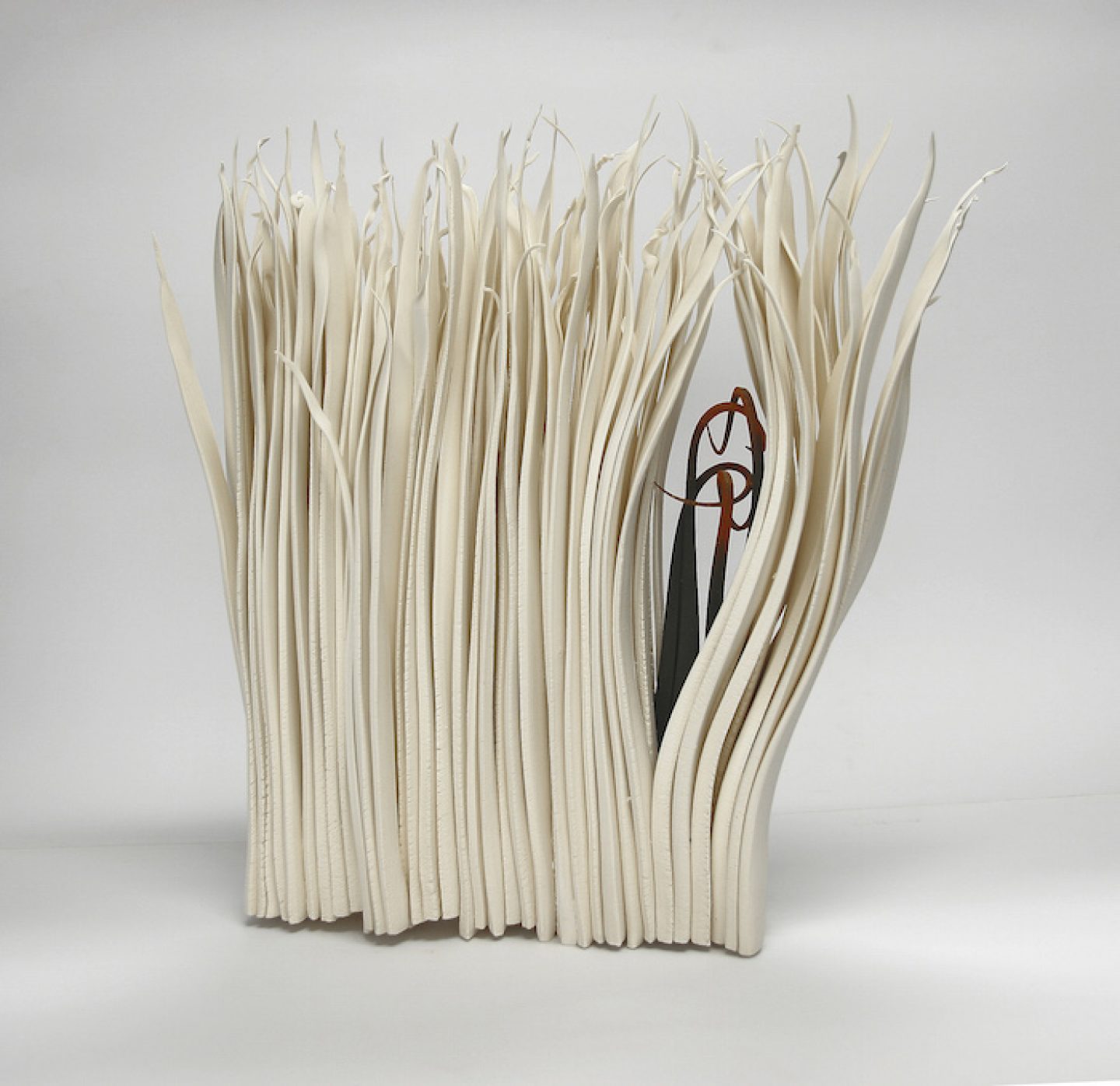 Alberto Bustos Creates Delicate Grass Sculptures Made of Ceramic - IGNANT