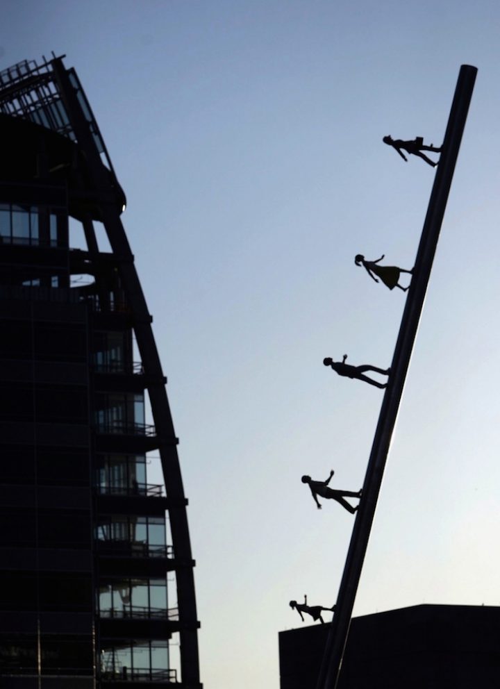 Walking To The Sky By Jonathan Borofsky - IGNANT