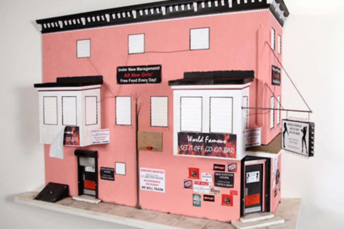 Yusuke Seki Designs A Shop With 25,000 Pieces Of Tableware - IGNANT