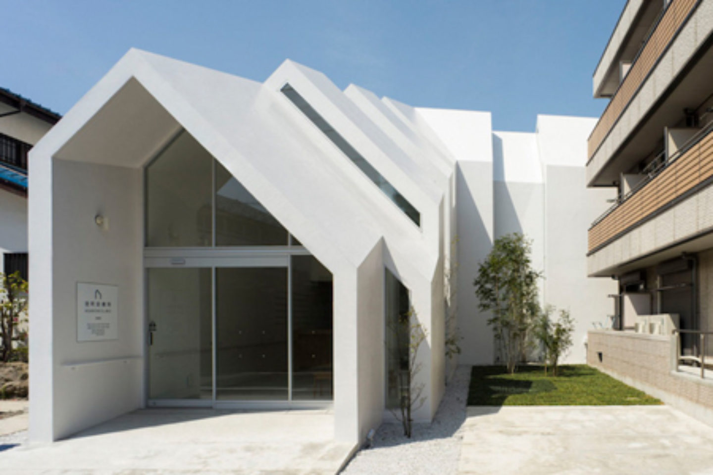 Plywood House by Simon Astridge - IGNANT