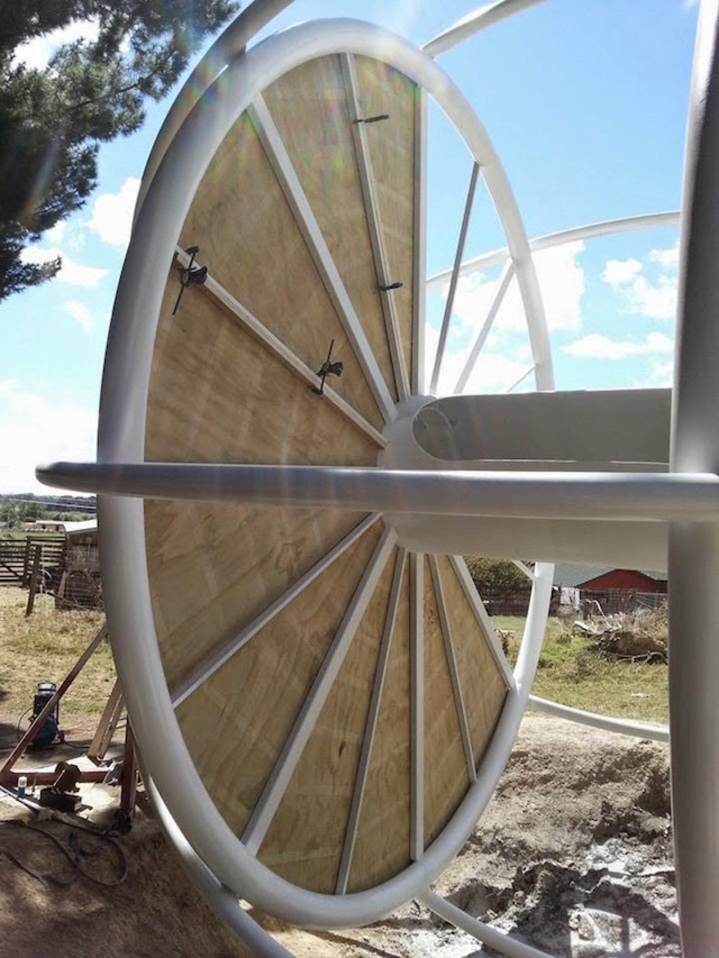 The Skysphere, A Futuristic Tree House That Is Controlled Via ...