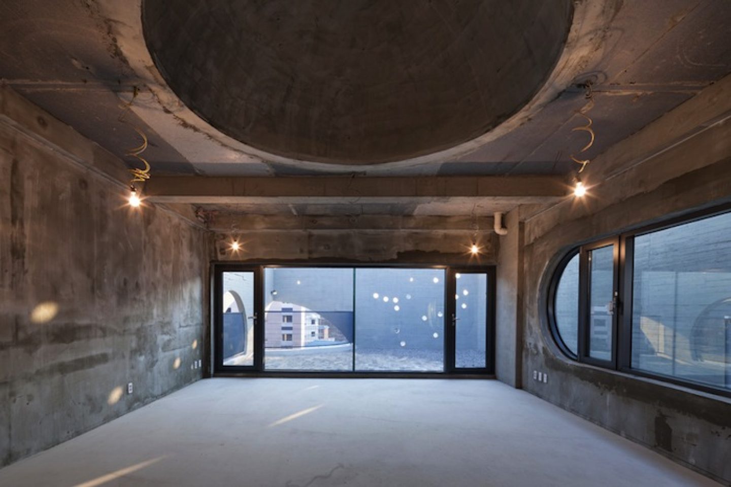 A Quirky Moon-Shaped Building By Moon Hoon Architects - IGNANT