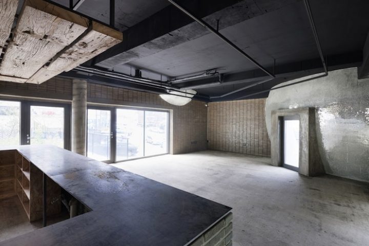 A Quirky Moon-Shaped Building By Moon Hoon Architects - IGNANT