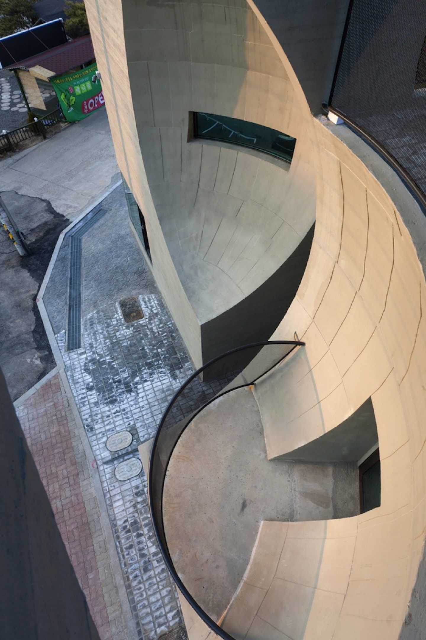 A Quirky Moon-Shaped Building By Moon Hoon Architects - IGNANT