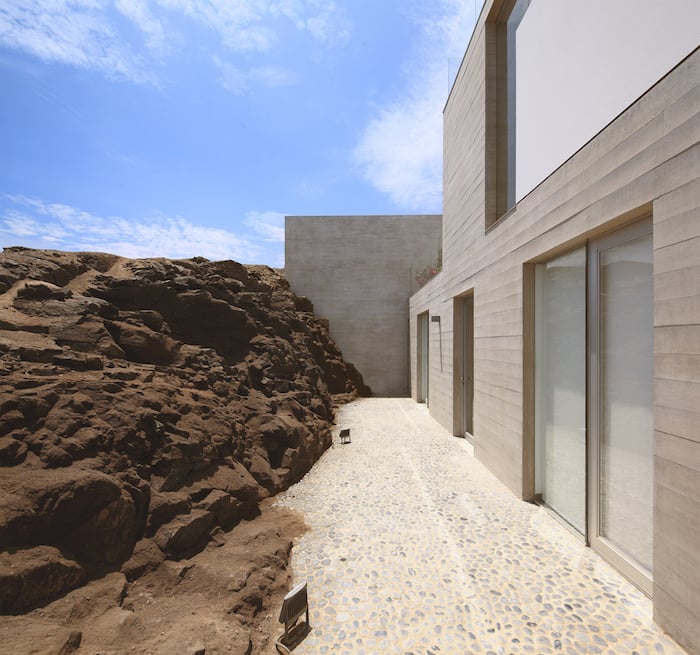 A Concrete Home On A Cliff In Peru By Domenack Arquitectos - IGNANT