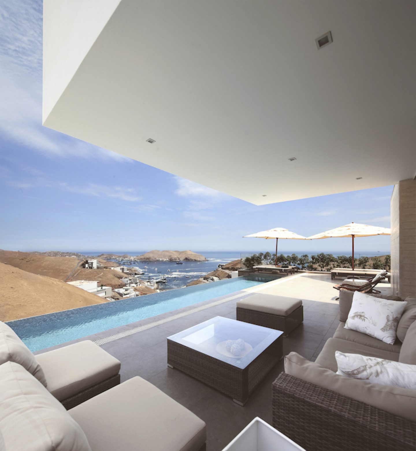 A Concrete Home On A Cliff In Peru By Domenack Arquitectos - IGNANT