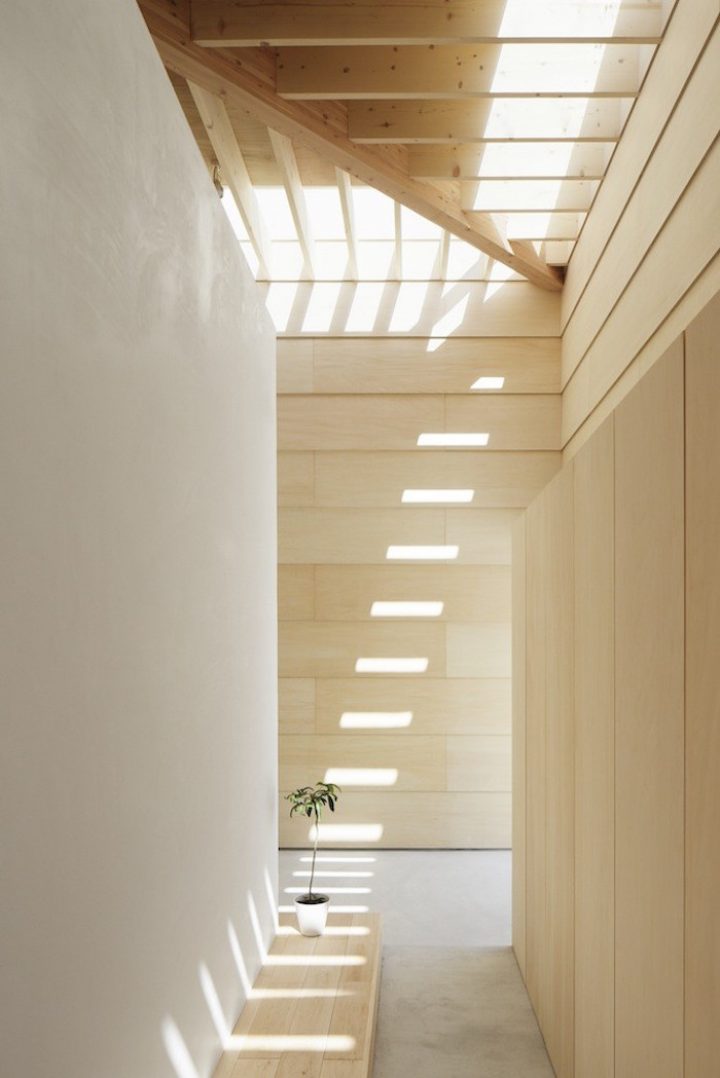 A Minimal Wooden House Filled With Natural Sunlight By mA-Style ...
