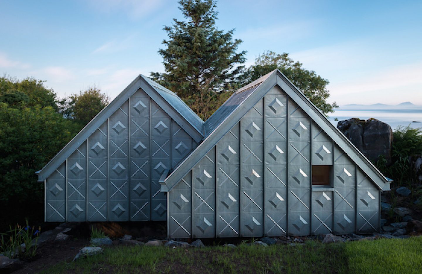 A Spiky Artist Studio At The Scottish Seaside By Studio Weave - IGNANT