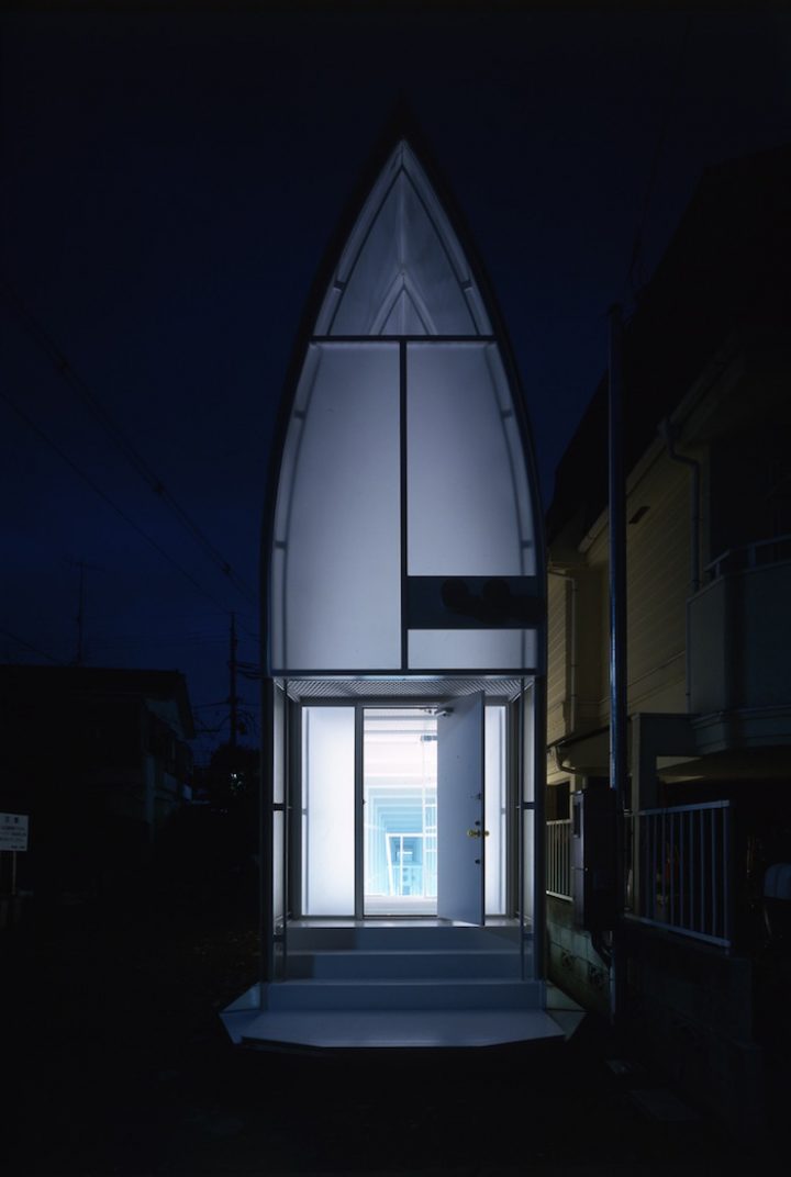 A Futuristic Translucent House By Atelier Tekuto - IGNANT