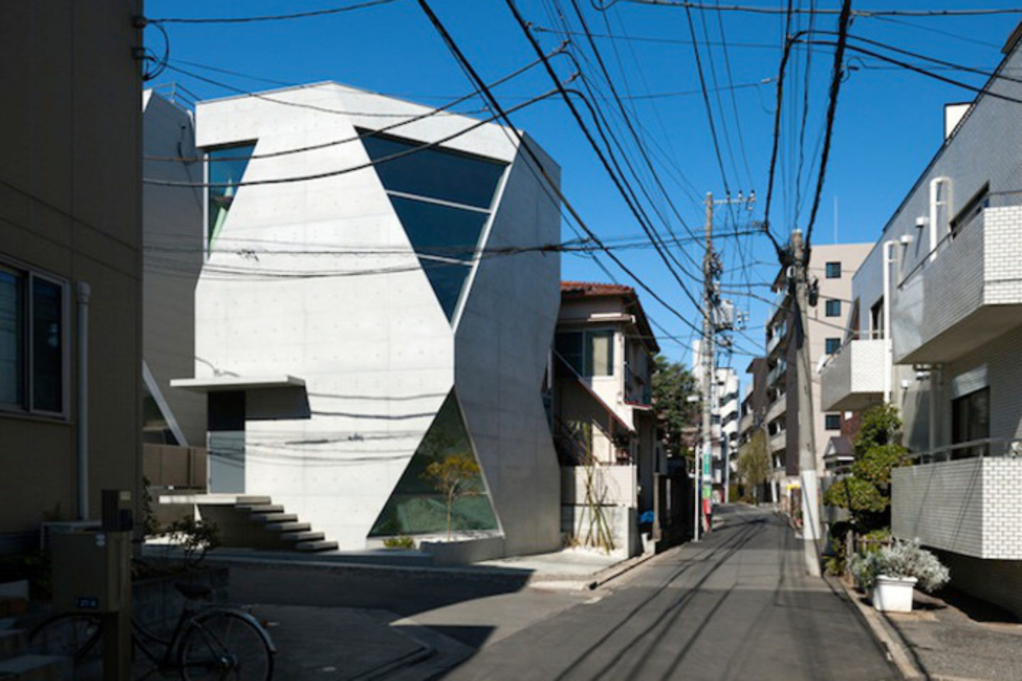 Atelier Tekuto’s Polygonal House In Tokyo - IGNANT