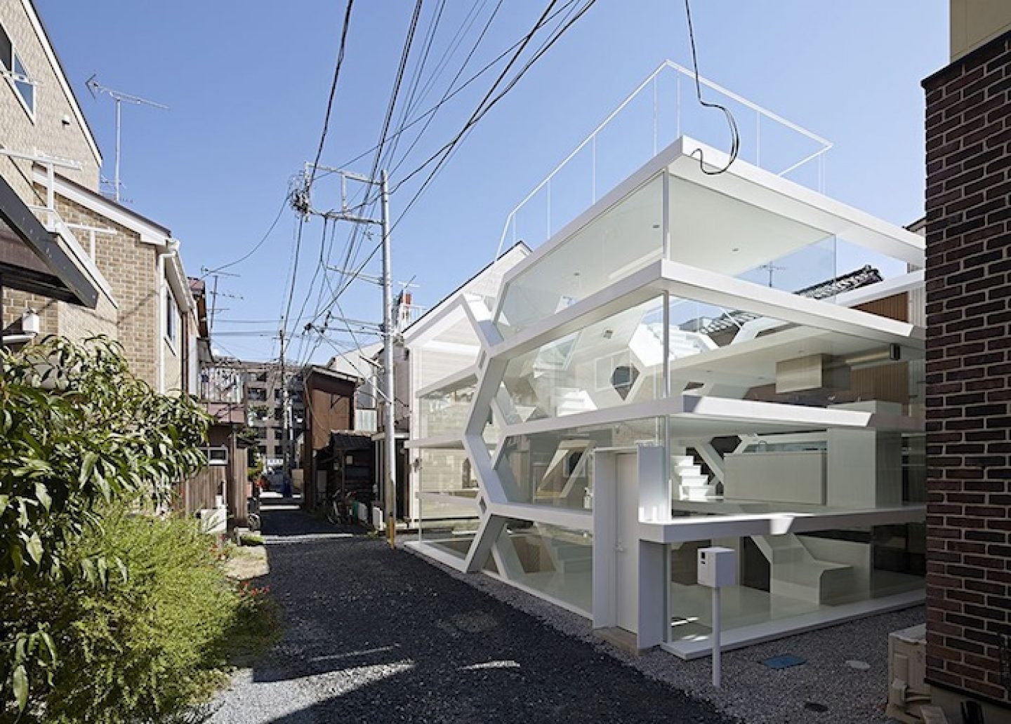 A Complex Interconnected Home By Yuusuke Karasawa - IGNANT