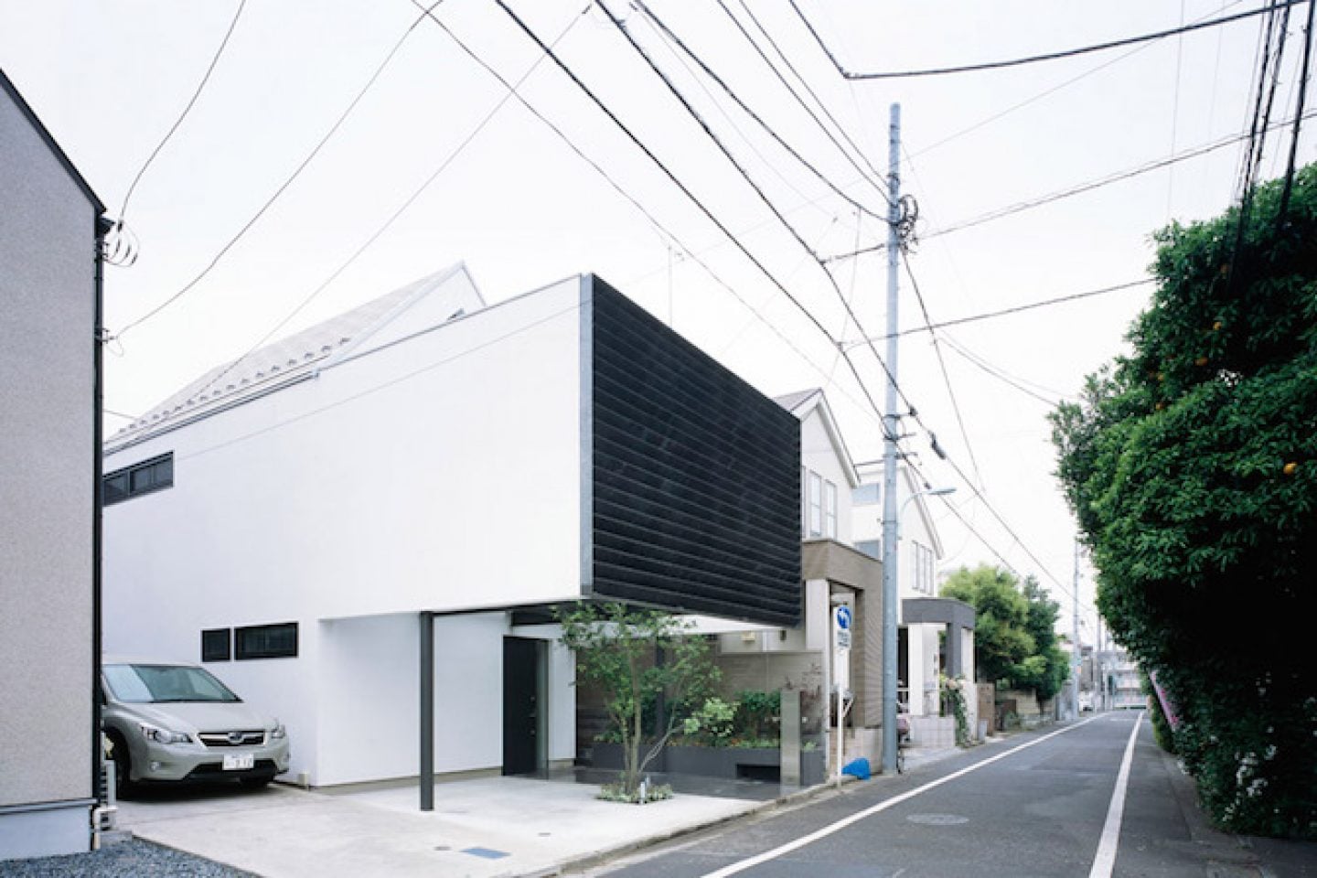 A Box-Shaped House In Tokyo By Apollo Architects - IGNANT