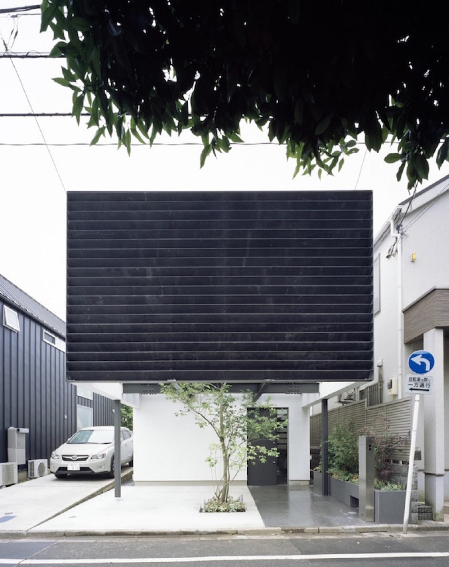 A Box-Shaped House In Tokyo By Apollo Architects - IGNANT