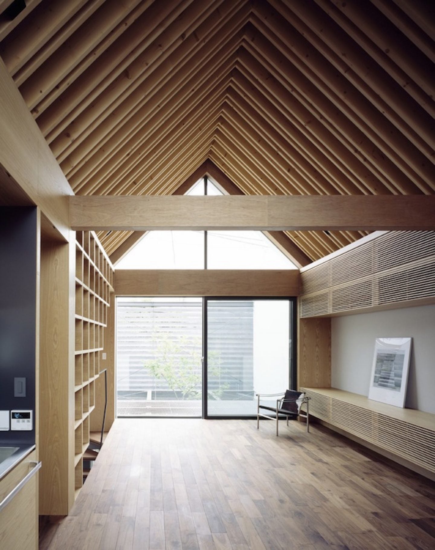 A Box-Shaped House In Tokyo By Apollo Architects - IGNANT