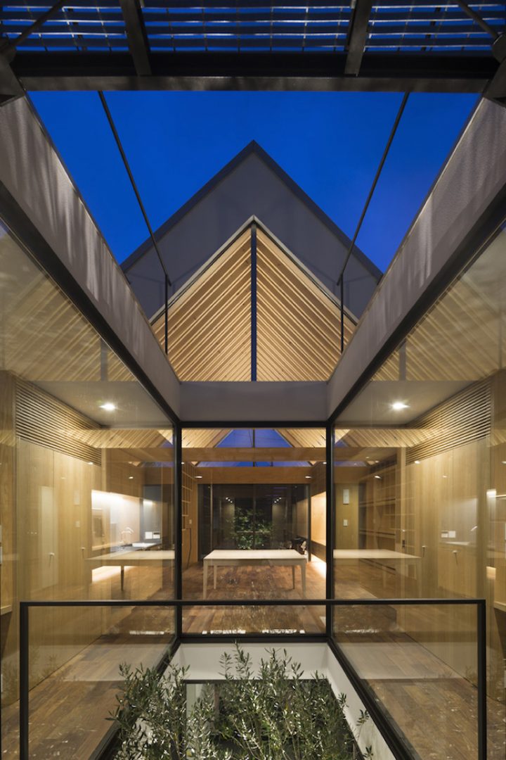 A Box-Shaped House In Tokyo By Apollo Architects - IGNANT