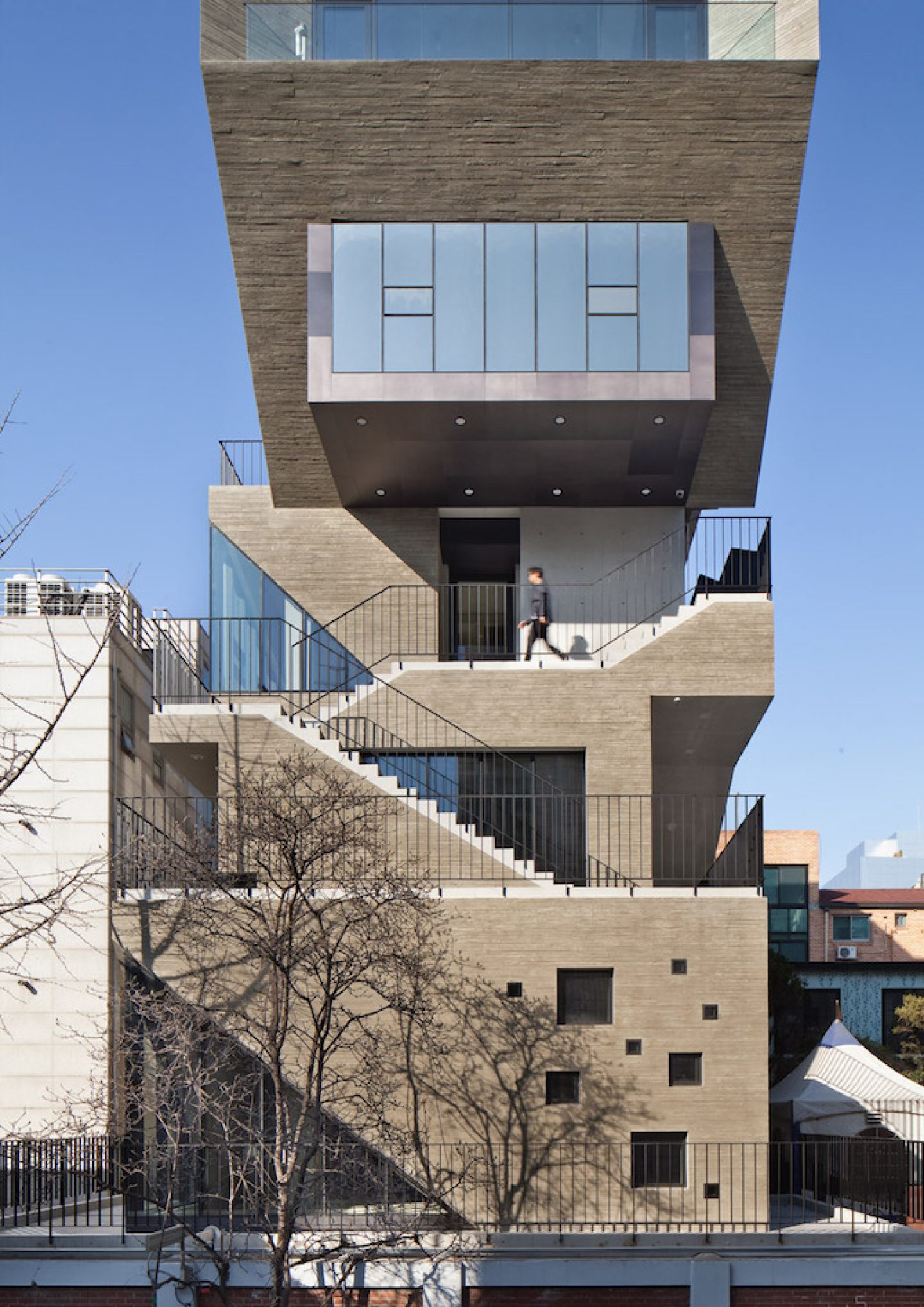 A Lopsided Tower Block in Seoul - IGNANT