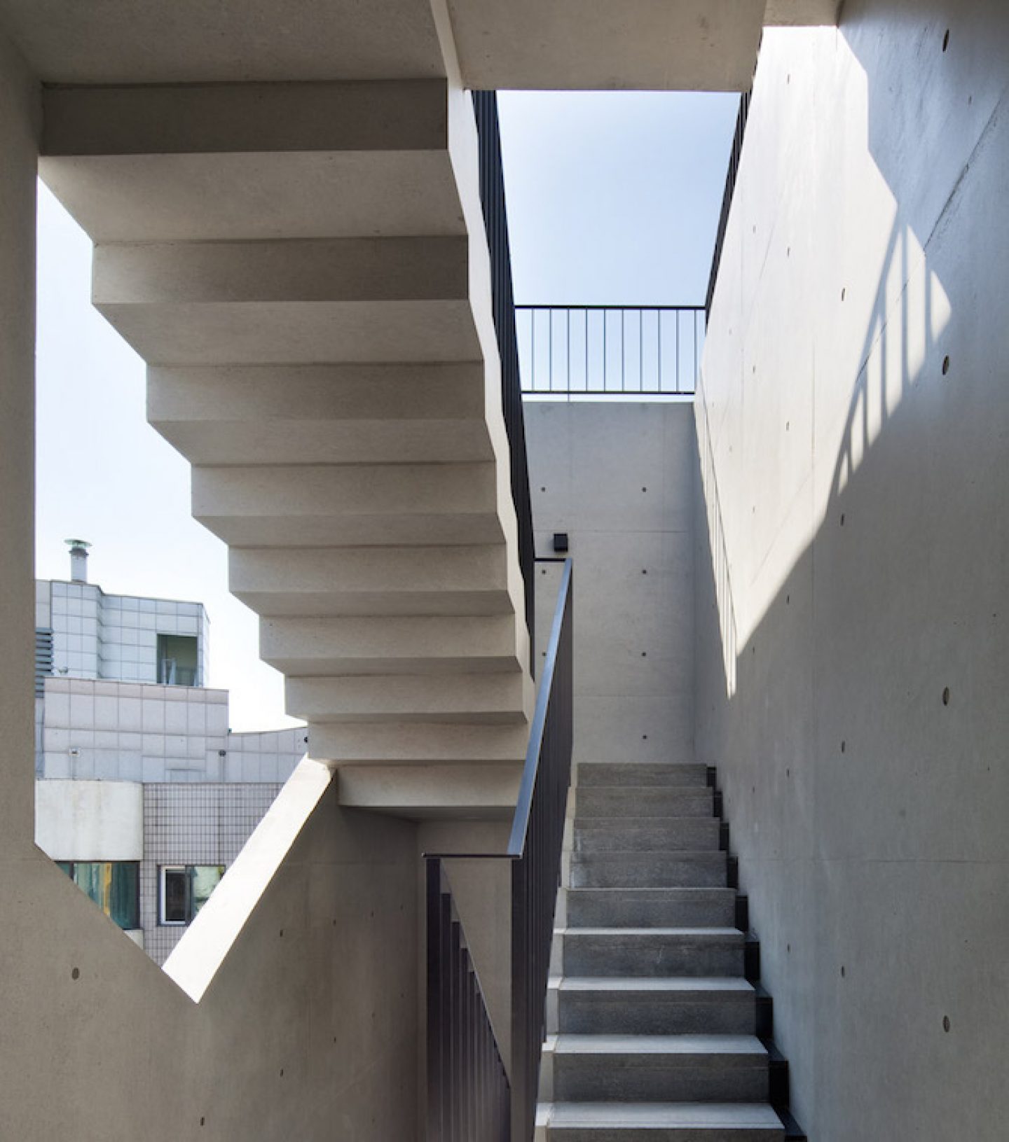 A Lopsided Tower Block in Seoul - IGNANT