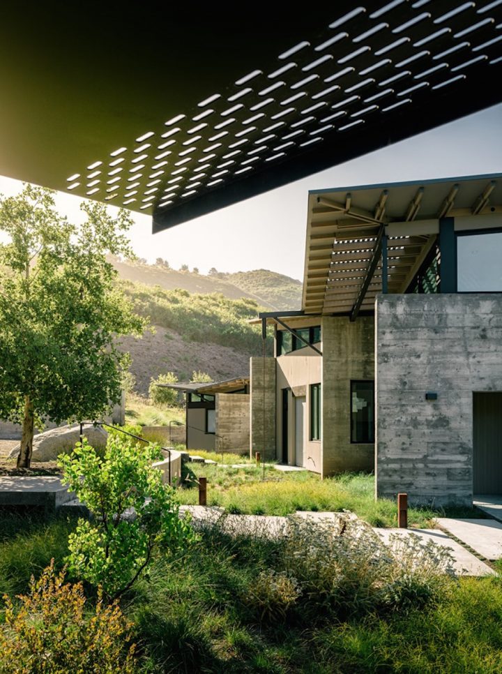 A Butterfly-Inspired Retreat By Feldman Architecture - IGNANT