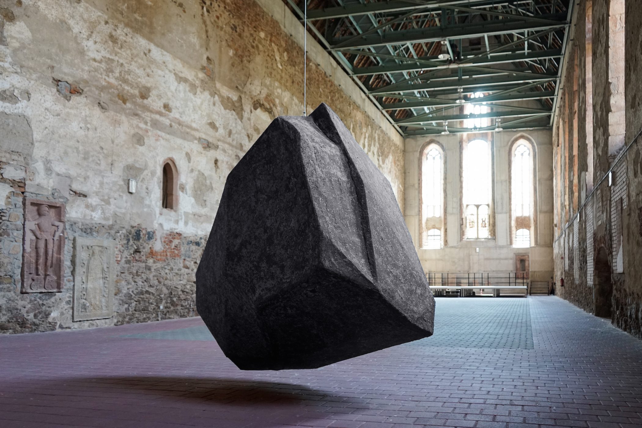 An Exploration Of The Relationship Between Sculpture And Place - IGNANT
