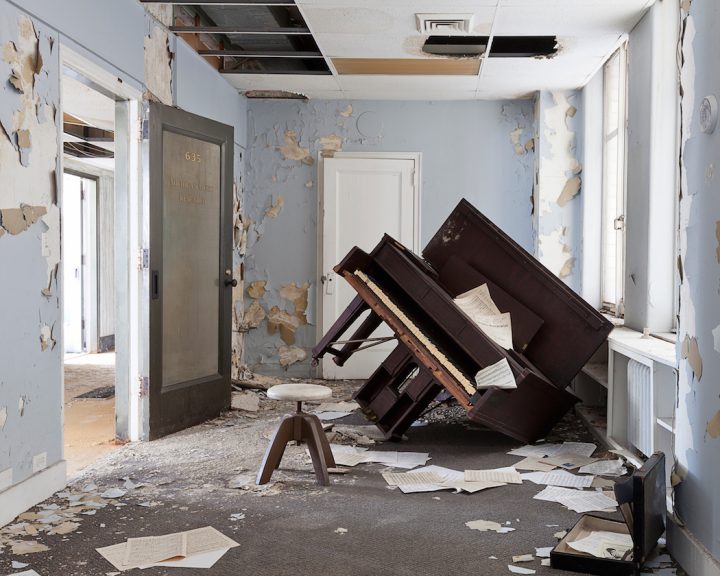 A Glimpse Into Decaying Detroit - IGNANT