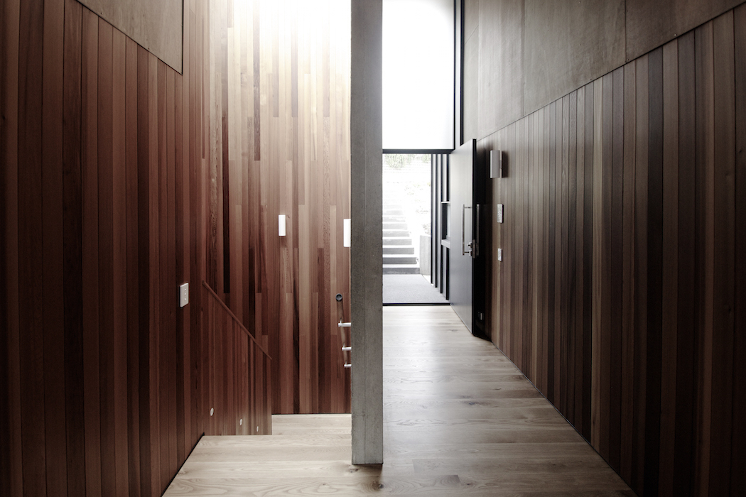 A Black Zinc House Overlooking New Zealand's Southern Alps - IGNANT