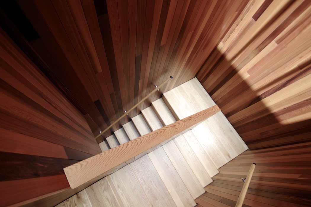 A Black Zinc House Overlooking New Zealand's Southern Alps - IGNANT