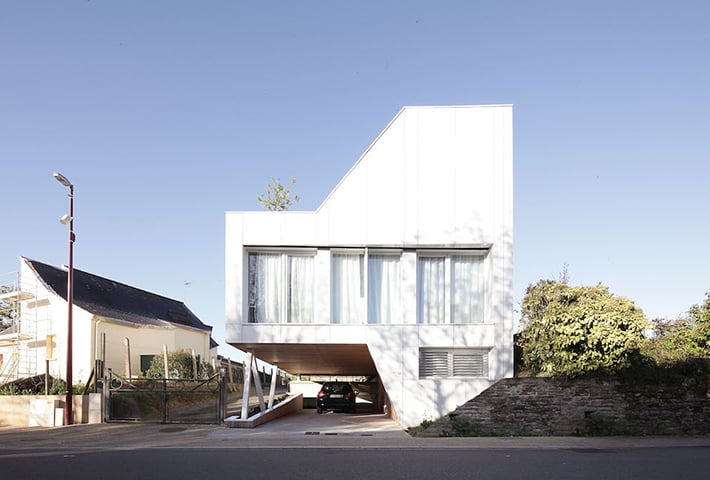 A 'Flying Box’ Built From Shipping Containers - IGNANT