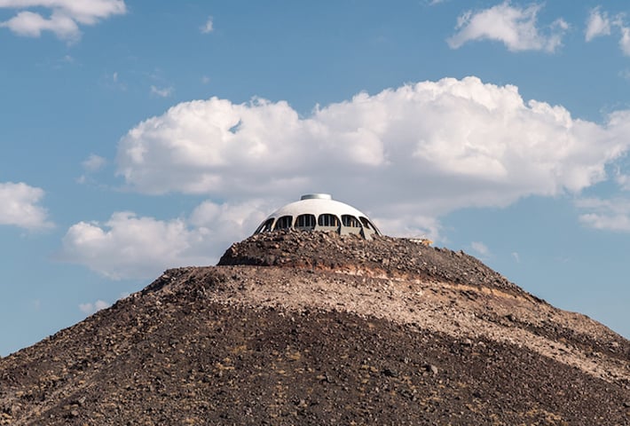 A Dome Shaped House In The Middle Of The Desert - IGNANT
