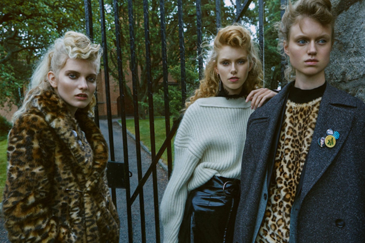 Lovers In Vacuum By Photographer Hal - IGNANT