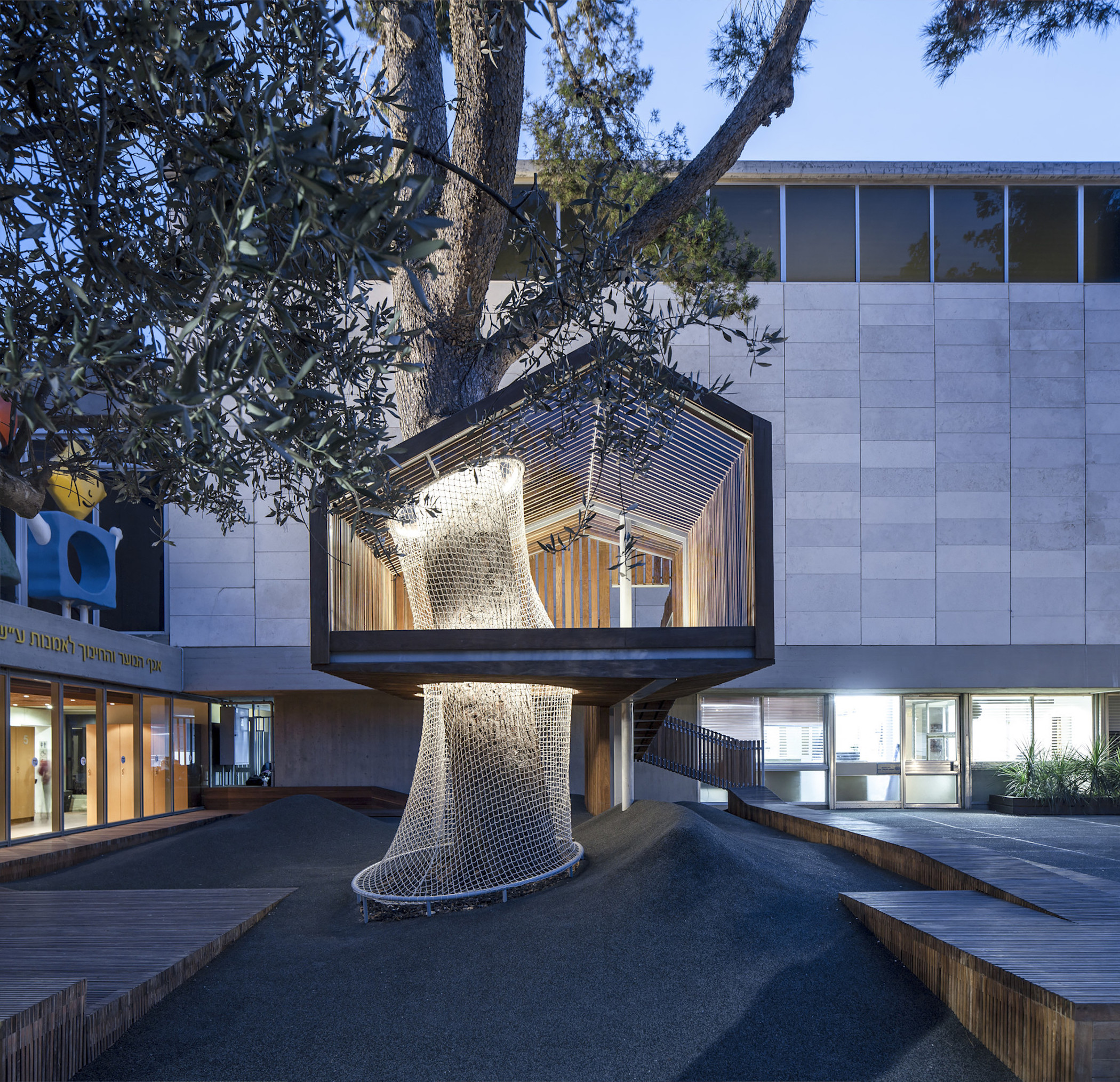 A Treehouse That Transforms With Its Continuous Ideology - IGNANT