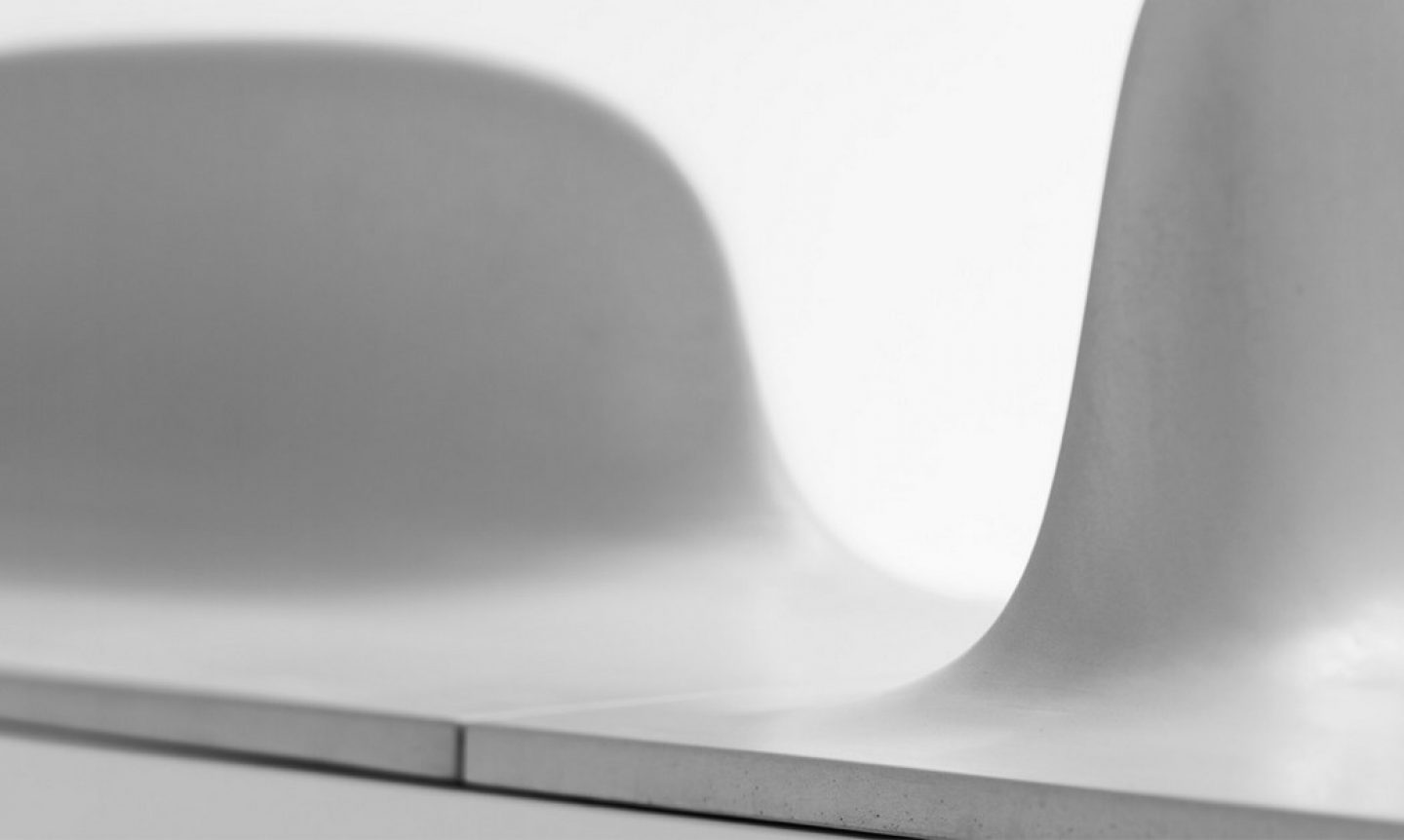 A Minimal Modular Bench - IGNANT