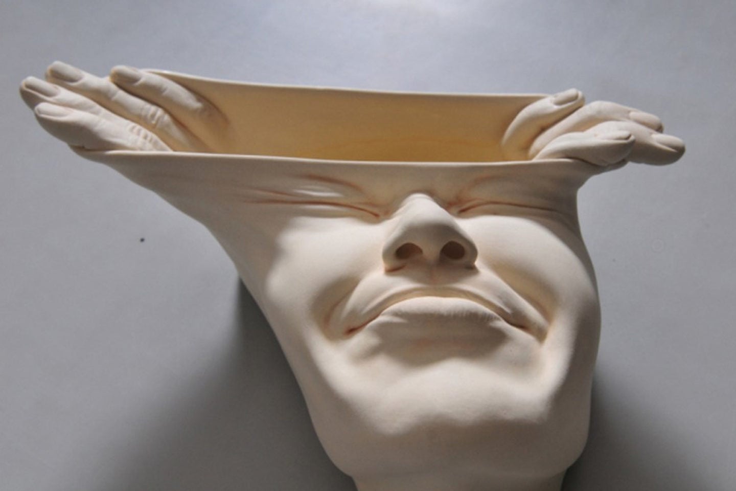 Zhu Ohmu's Ceramic Practice Mimics Machine Methods - IGNANT