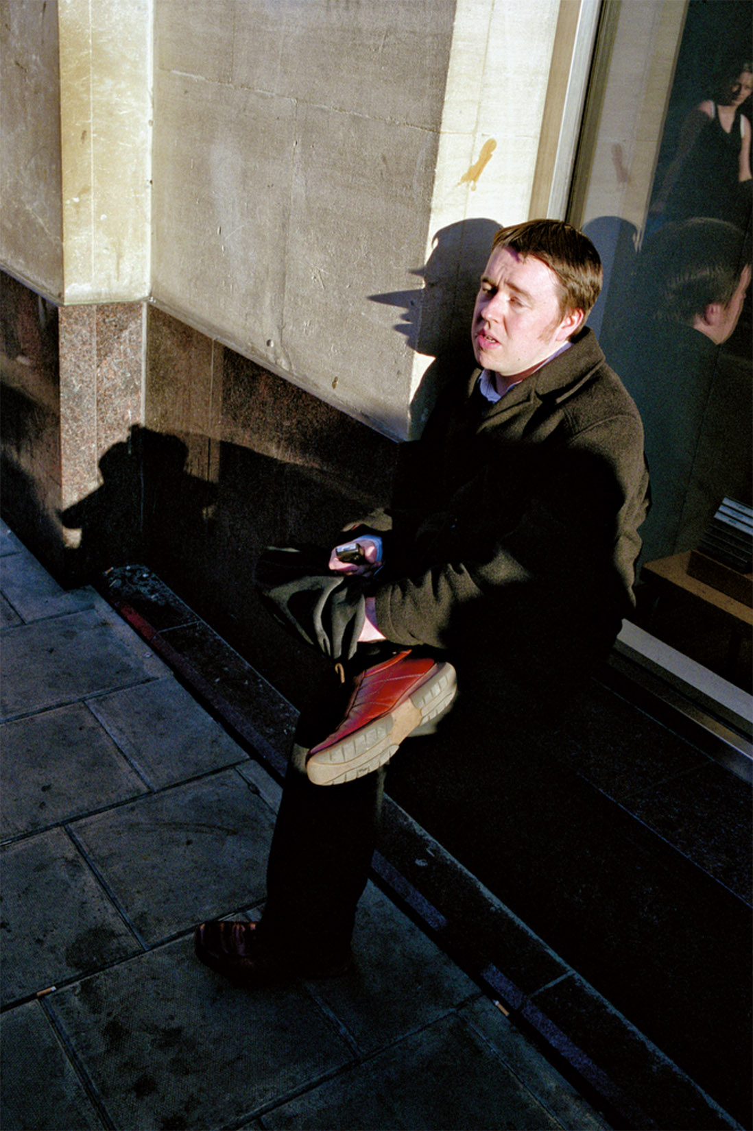 Street Photography With A Twinkling Eye By Matt Stuart - IGNANT