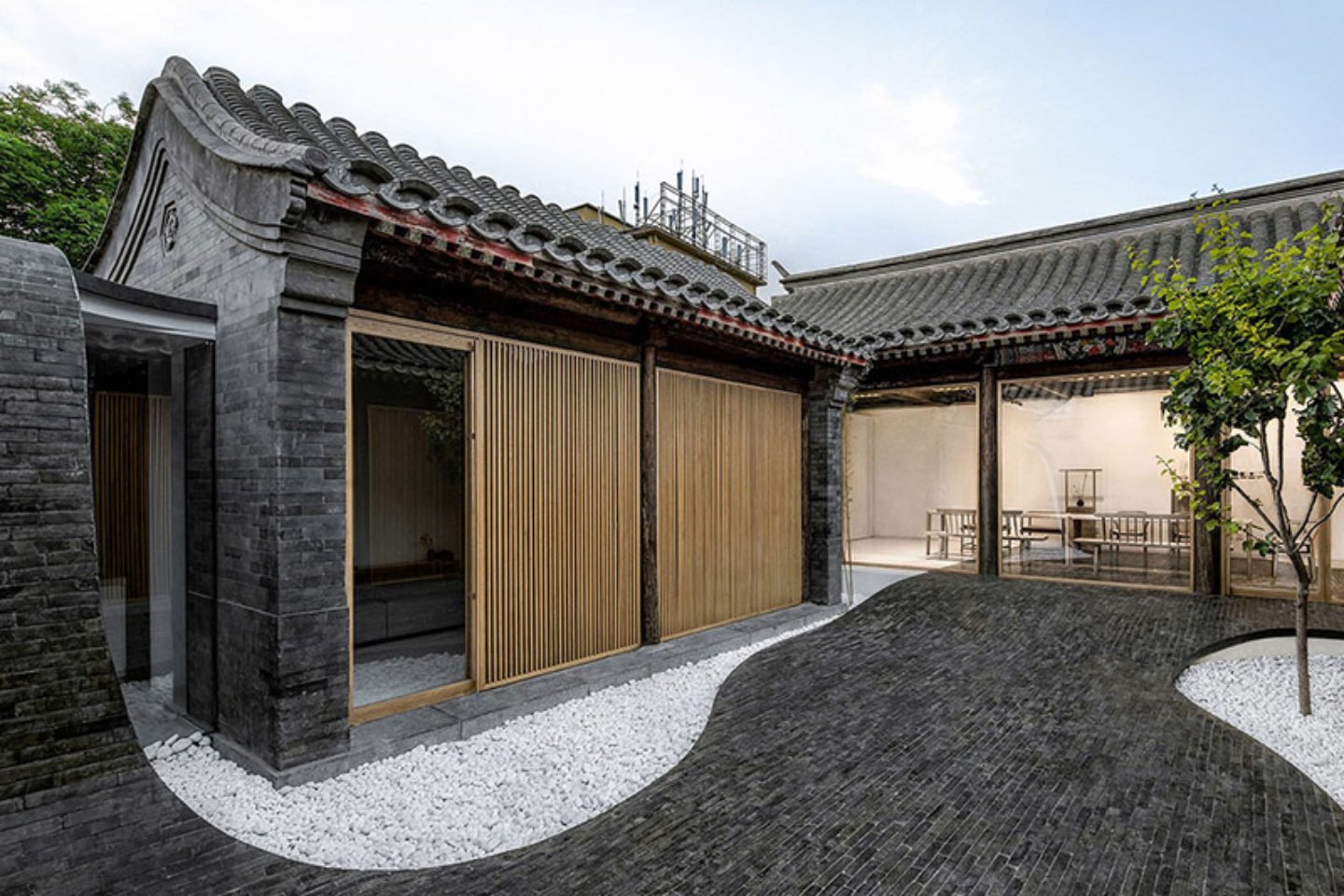 Thomas Prior’s Realistic Photography - IGNANT