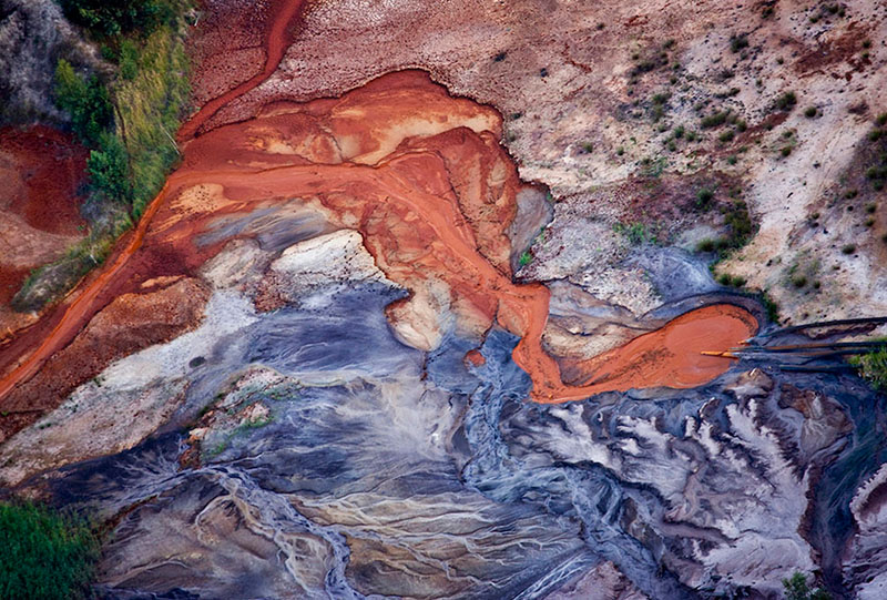 J. Henry Fair Photographs Toxic Waste - IGNANT