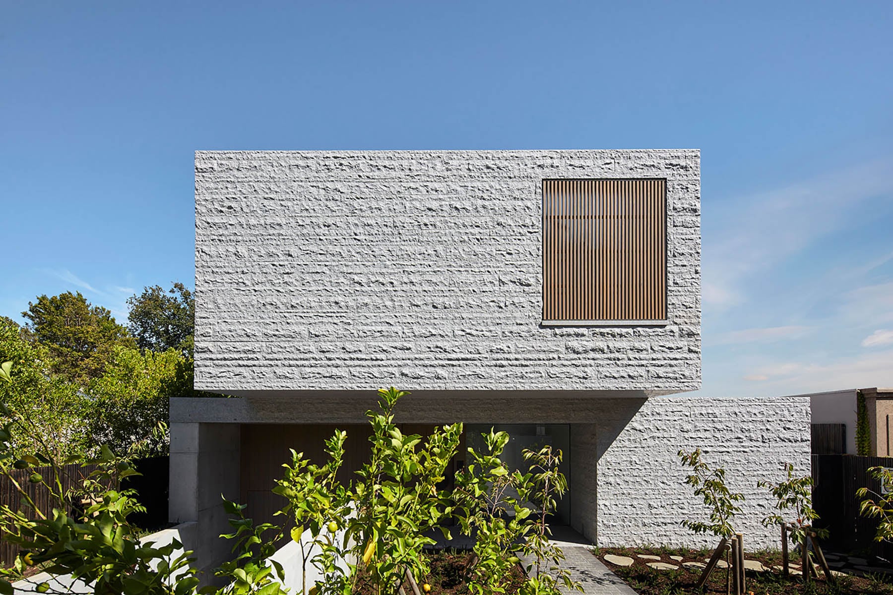 B.E Architecture’s Granite-Clad Melbourne Home - IGNANT
