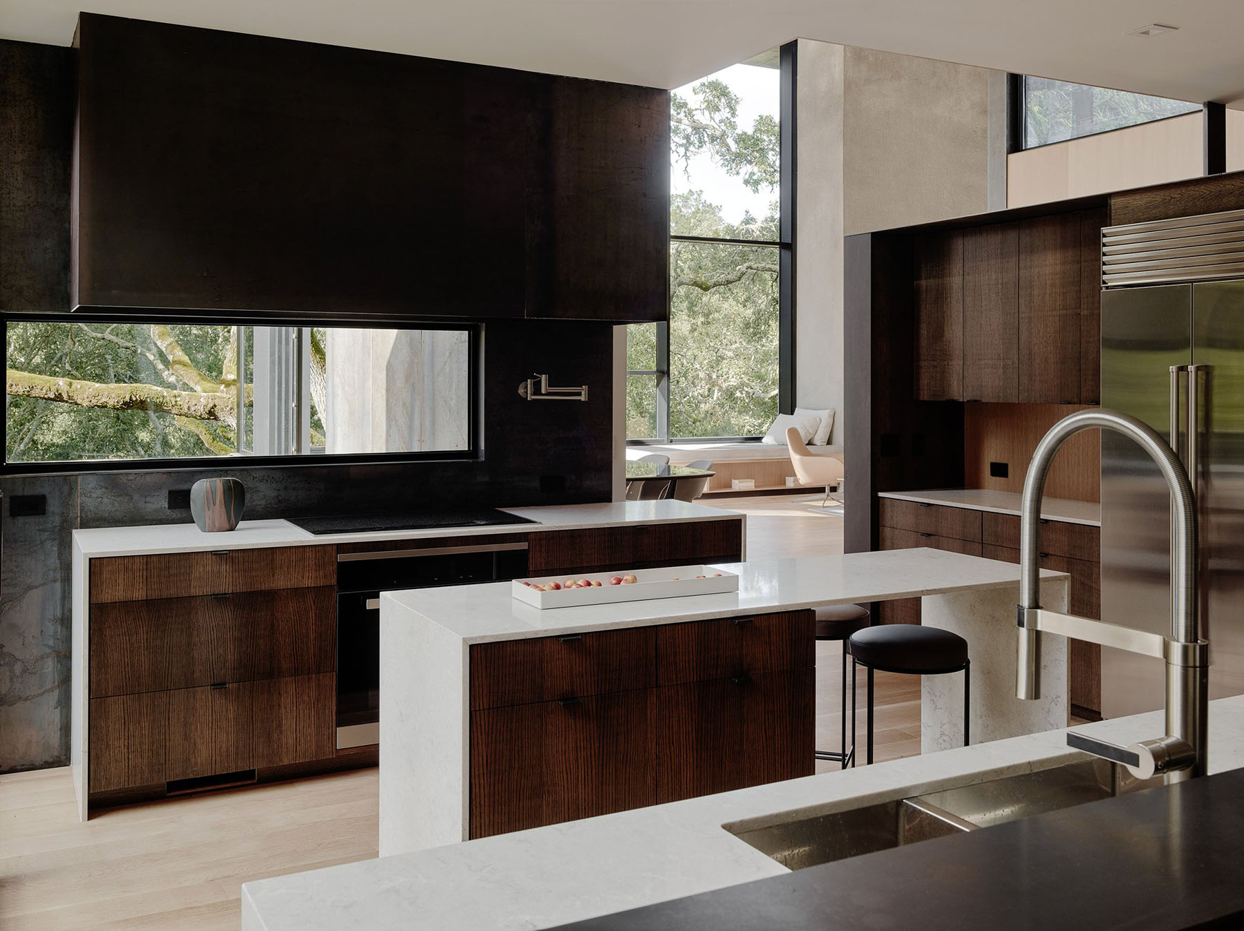 A Steel-Clad Home In A Grove Of Ancient Oaks - IGNANT