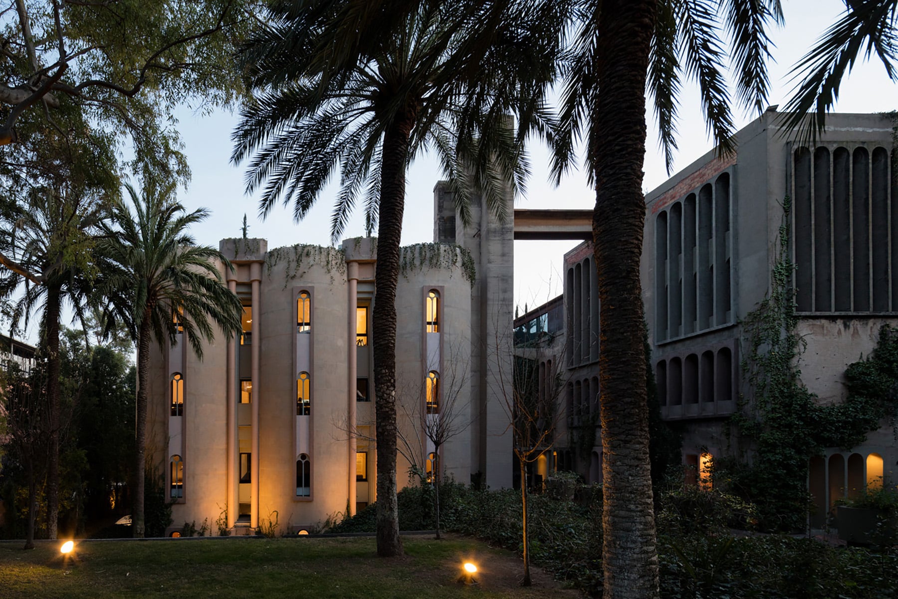 Ricardo Bofill's Dusky Pink Cement Factory - IGNANT