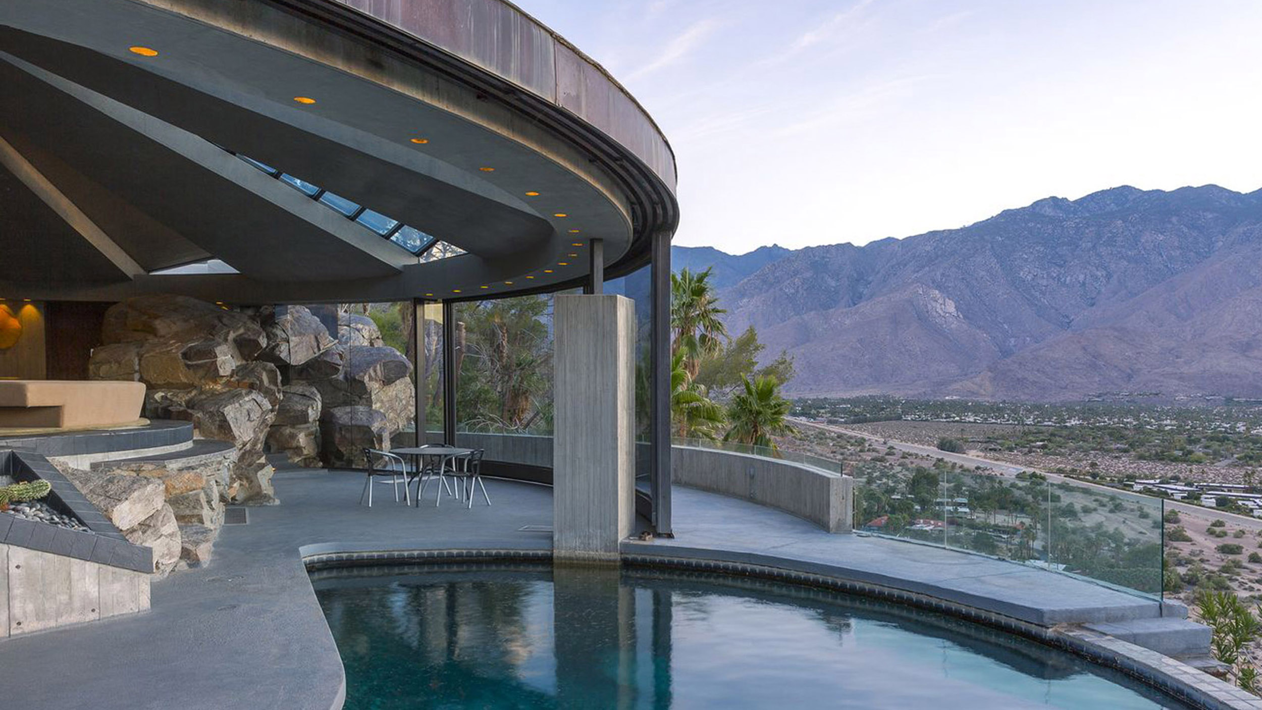 John Lautner's Modernist Masterpiece - IGNANT